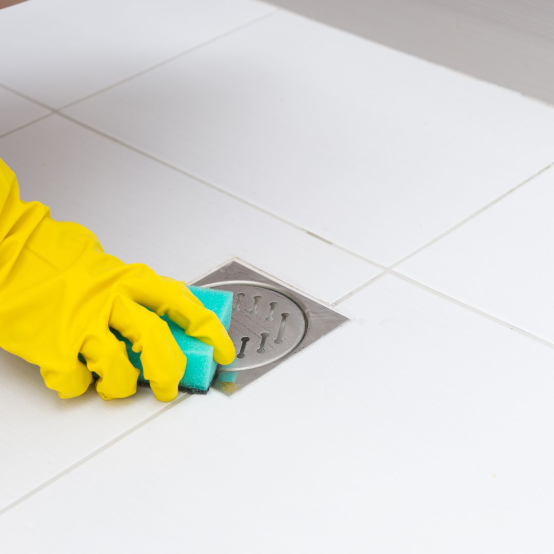 Shower Cubicle Cleaning Hacks - Struggle Shuttle